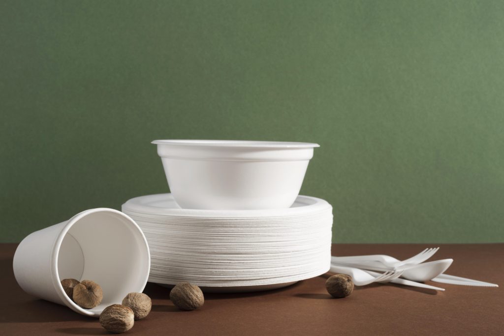 Benefits Of Sugarcane Plates Over Traditional Tableware